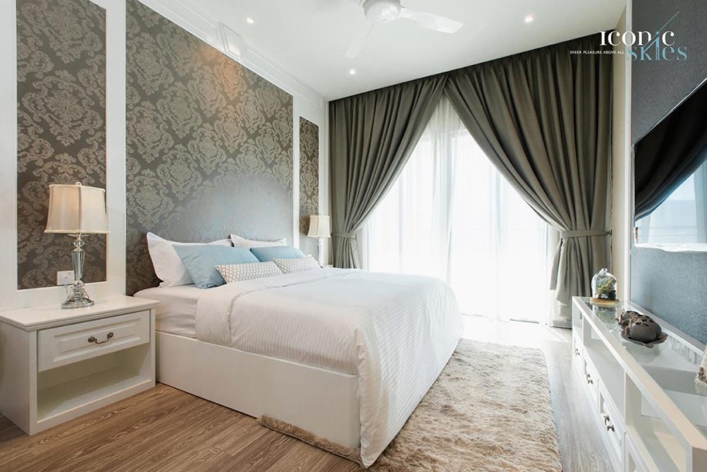 Iconic Skies - Iconic Development